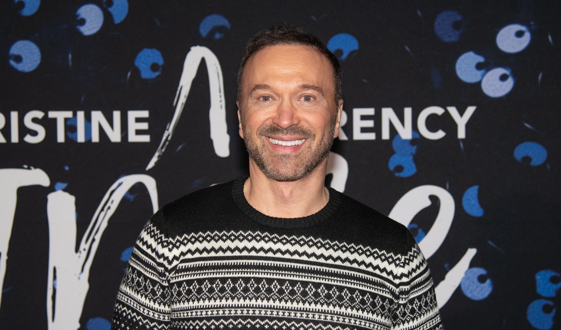 Joël Legendre : Ses parents émus par son numéro à Zénith - Showbizz.net