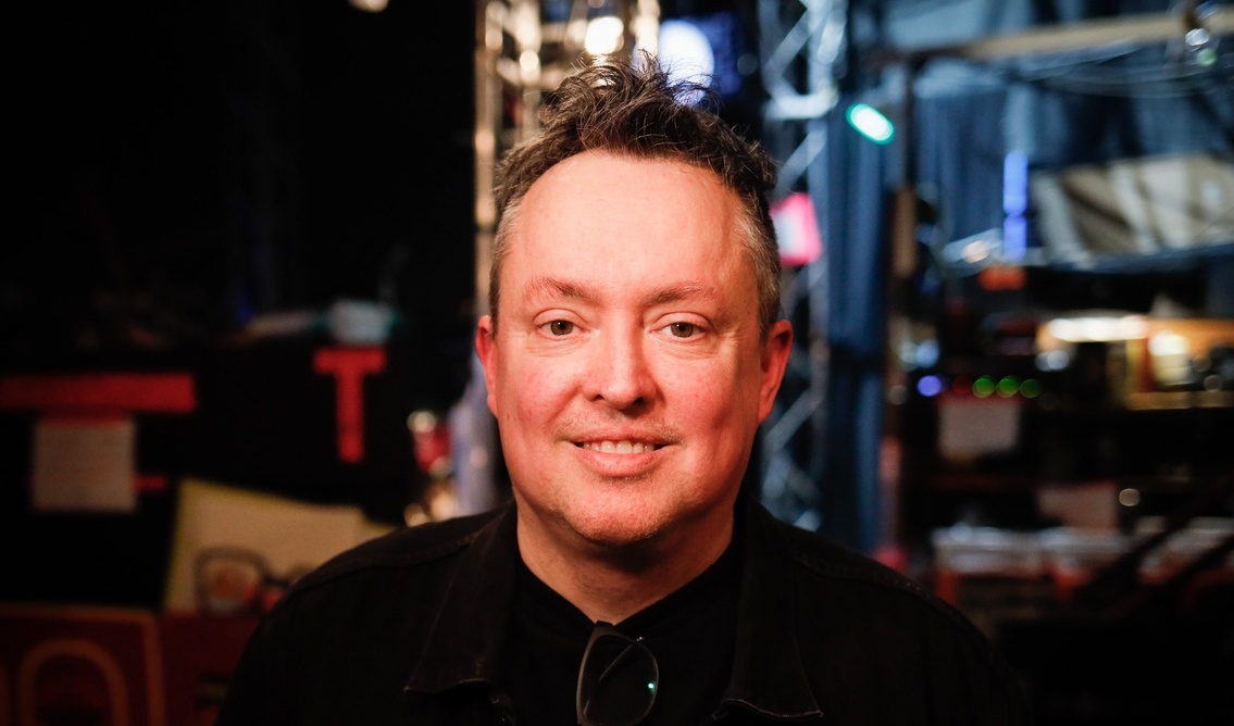 Mike Ward impressionne la galerie au En direct de l'univers de Stéphane Fallu - Showbizz.net