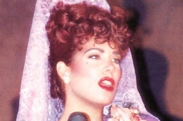 Alys Robi (1995) - Série