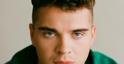 Anthony Bouchard - Comédien - Showbizz.net