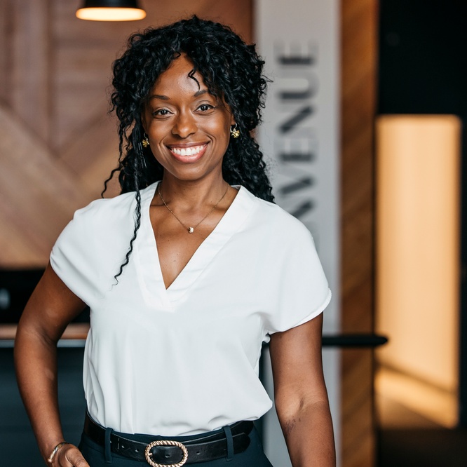 Ayana O'Shun - Comédienne