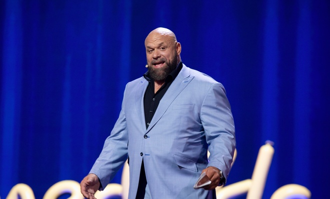 Hugo Girard - Comédien - Showbizz.net