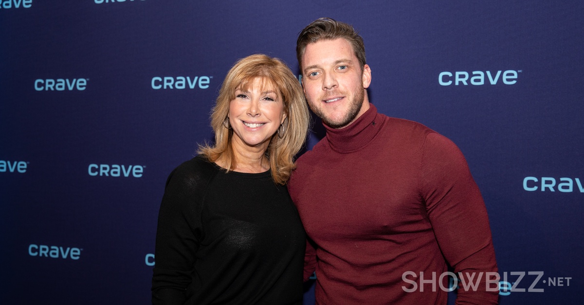 Plusieurs artistes célèbrent le lancement de Crave en français au ...