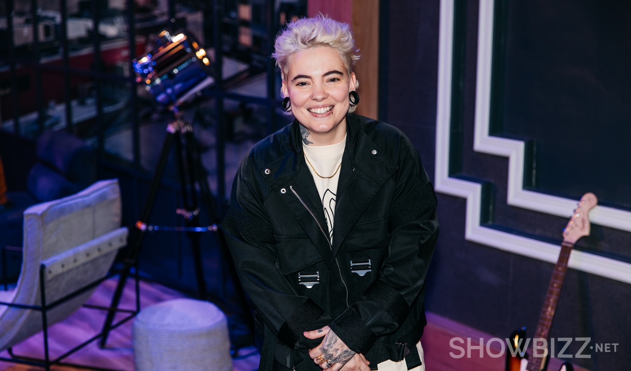 Découvrez les premières images du documentaire de Roxane Bruneau : à sa ...